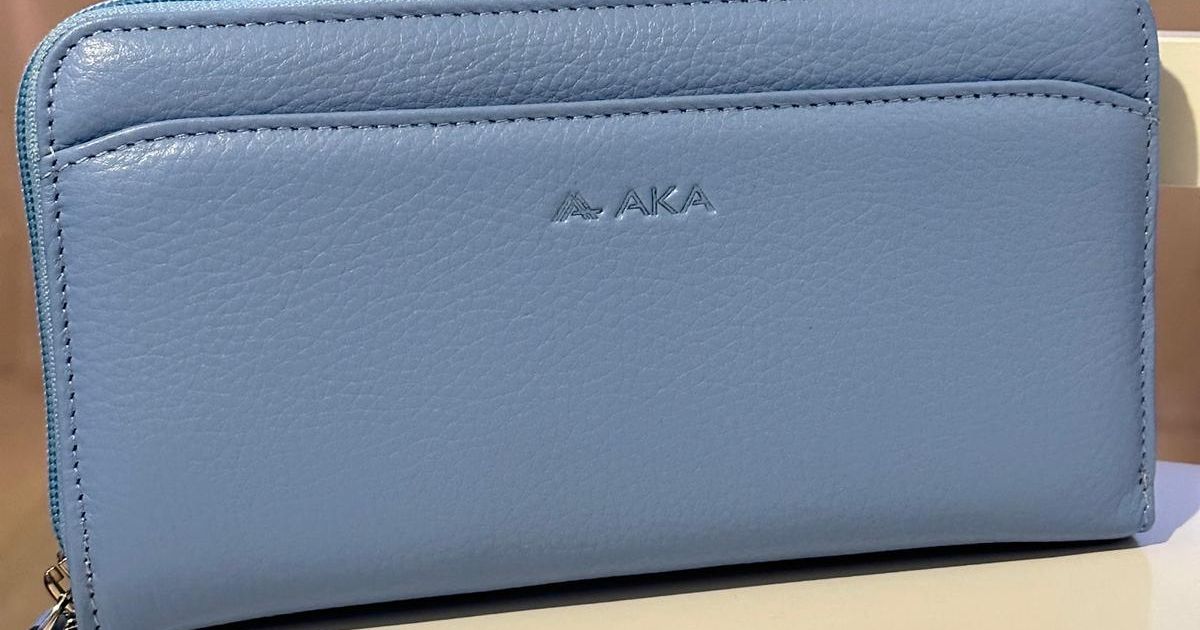 Sieviešu ādas maks AKA